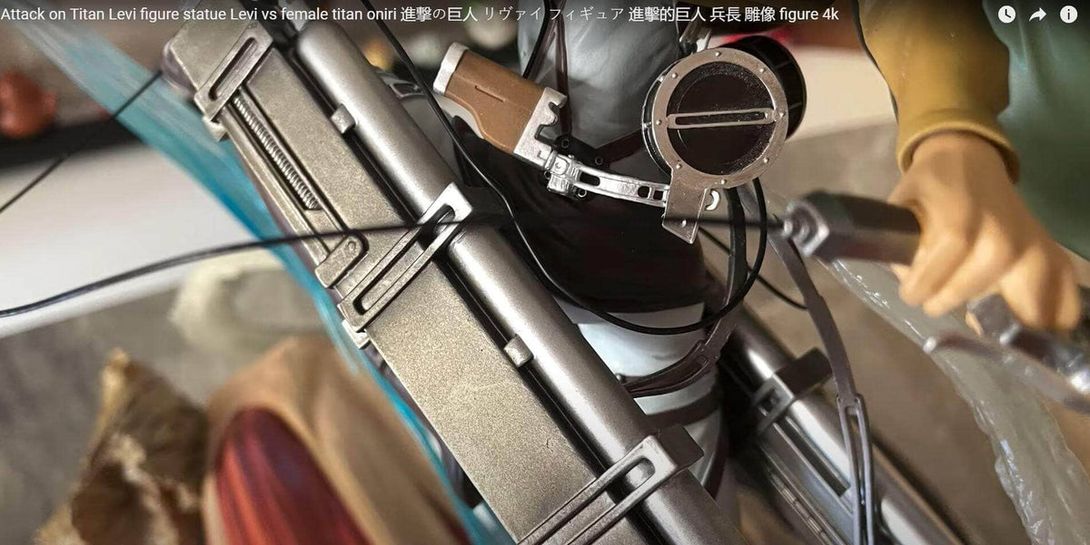 FigureArt Store- Levi vs Female Titan Figure- Oniri